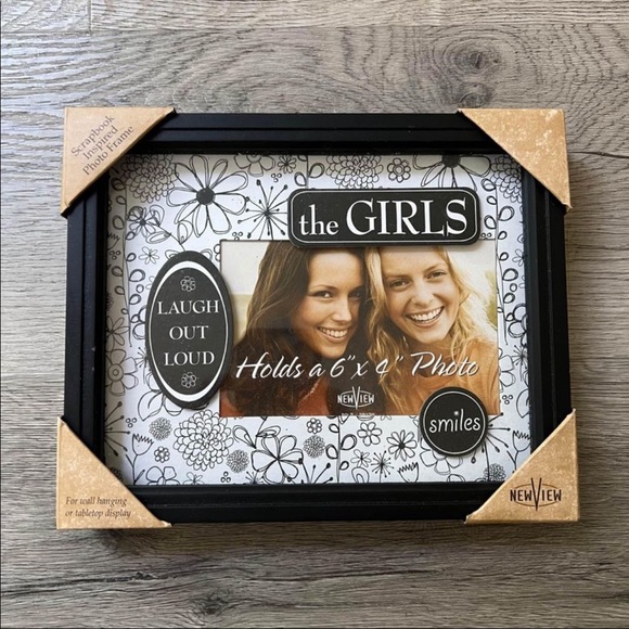 Accents | The Girls Frame | Poshmark